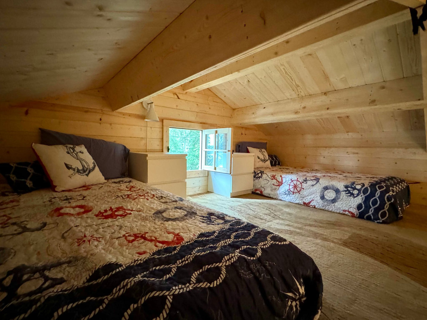 Hideaway 199 With Full Loft- Free Shipping!!! – Bunkie Life Heartland